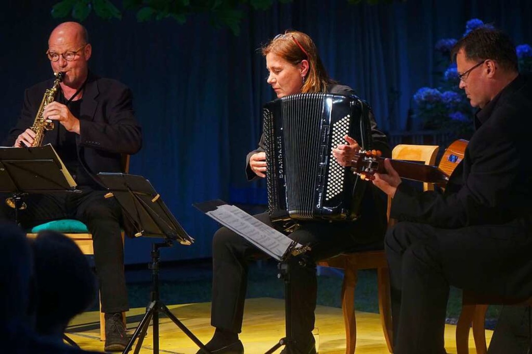 In Kandern herrscht im Theater im Hof unter der Kastanie kulturelle ...