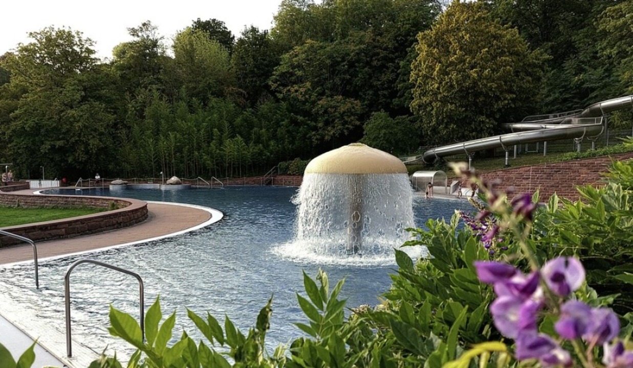 Das Terrassenbad schließt, das Hallenbad öffnet - Lahr - Badische Zeitung