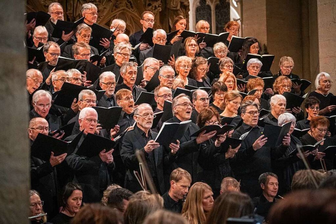 Münsterchor und La Cantèle begeistern im Breisacher Münster - Breisach ...
