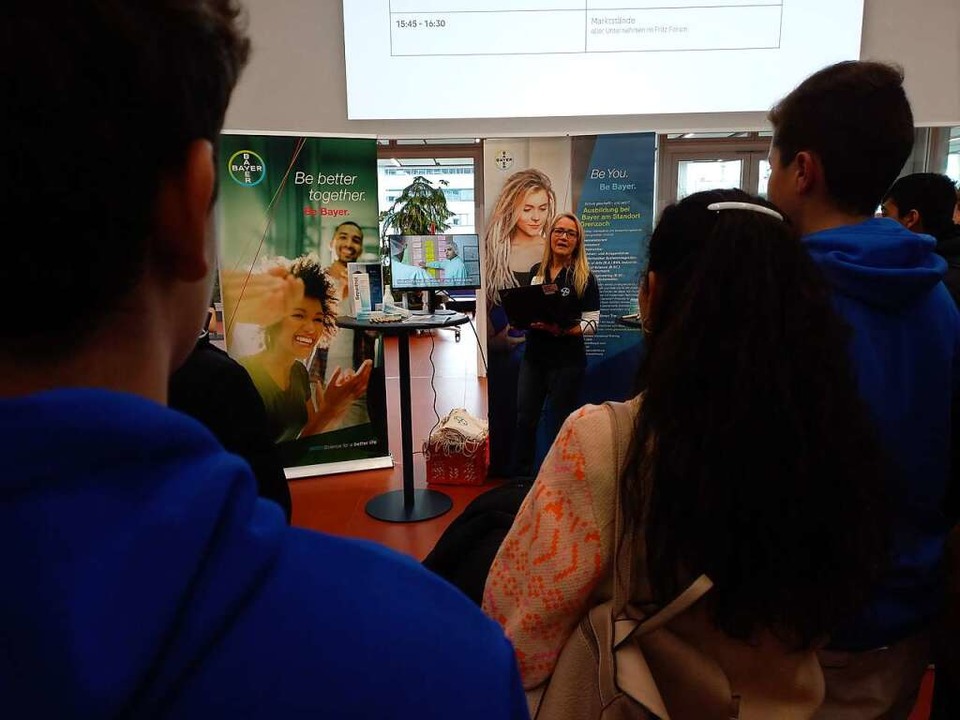 Roche, Bayer und DSM-Firmenich in Grenzach-Wyhlen werben um Azubis ...