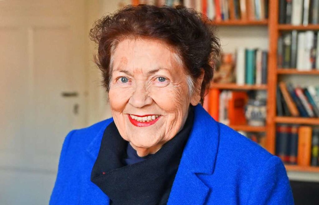 Die Freiburgerin Ursula Biermann engagiert sich gegen weibliche ...