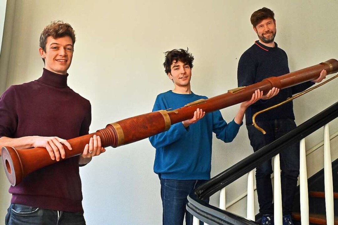 Drei Meter groß, hölzern, tieftönig: Das ist die XXL-Blockflöte der ...