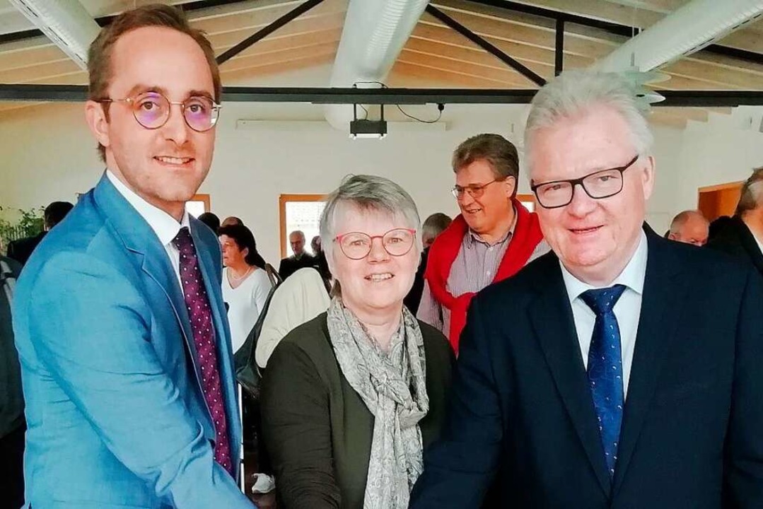 Vier Ortsvorsteher in Vogtsburg wollen aufhören - Vogtsburg - Badische ...