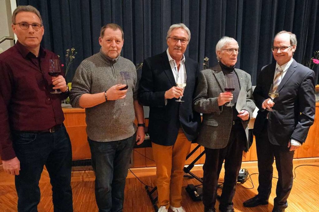 Schliengener Bürgertreff: Politische Rede mit Kritik, Musik mit viel ...