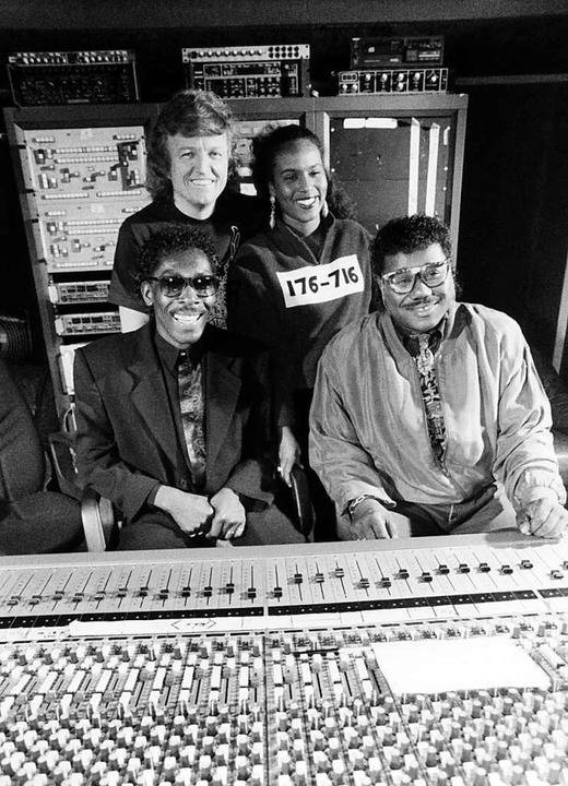 Musikproduzent Frank Farian gestorben - Rock & Pop - Badische Zeitung