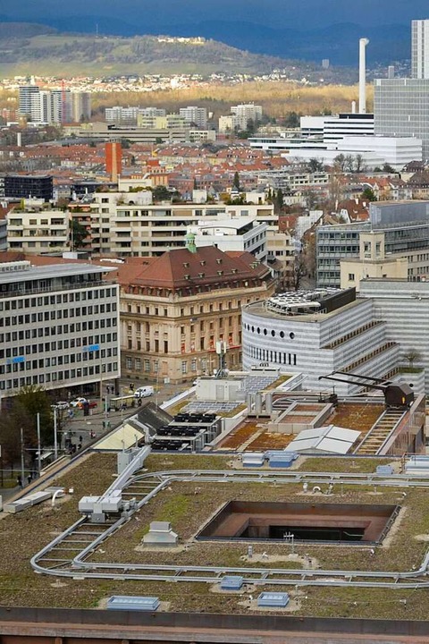 Die geheimnisvollste Bank Basels zeigt Entwürfe für ihren zweiten Turm ...