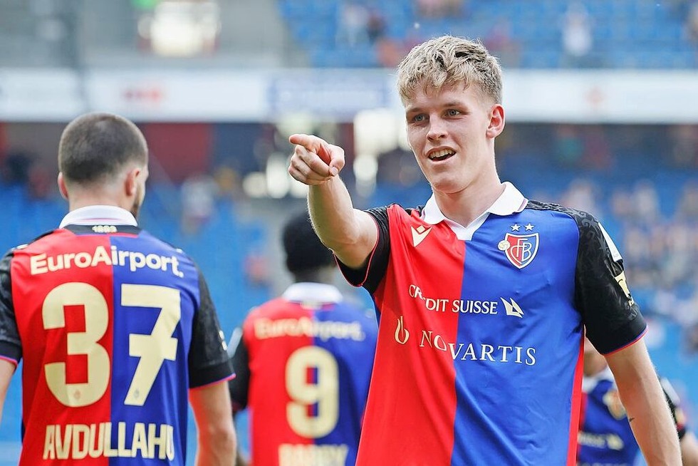 FC Basel schlägt Spitzenteam Servette Genf mit 2:1 - FC Basel ...