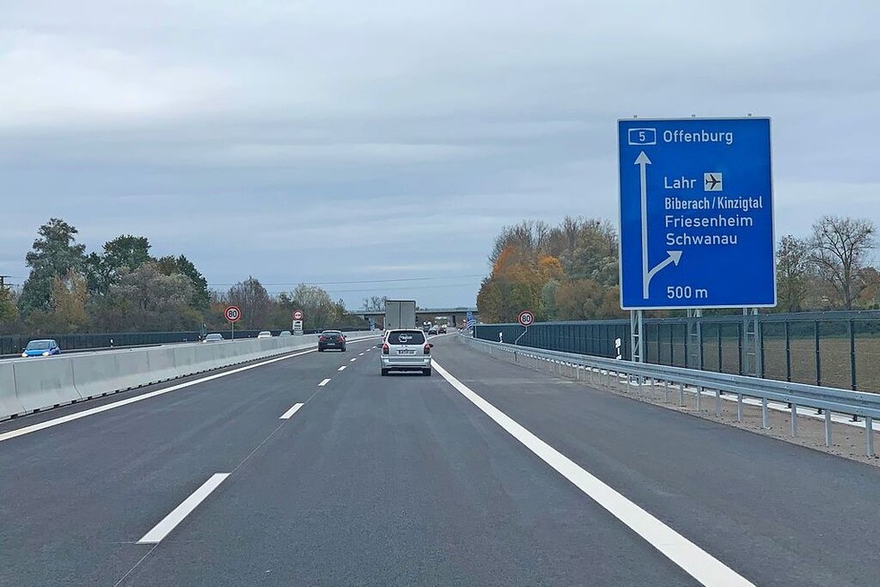 Die Autobahn 5 in Richtung Karlsruhe ist nach Sperrung wieder frei - Ortenaukreis - Badische Zeitung