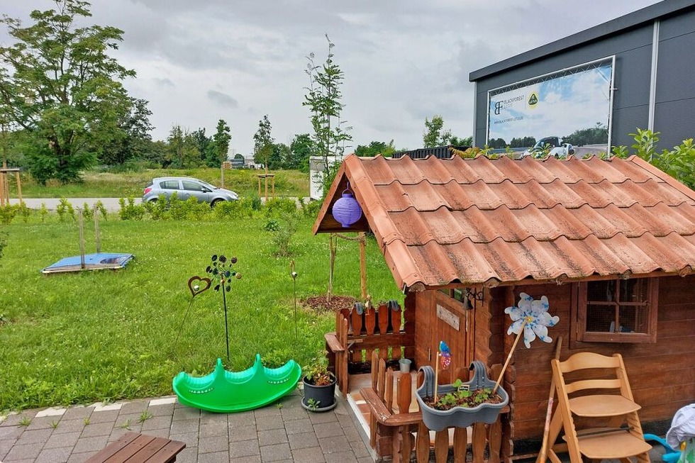 Anwohnerin von möglicher Flüchtlingsunterkunft im Gewerbepark Breisgau ...