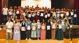 Das sind die 85 Abiturienten an der Mathilde-Planck-Schule Lörrach - Lörrach - Badische Zeitung