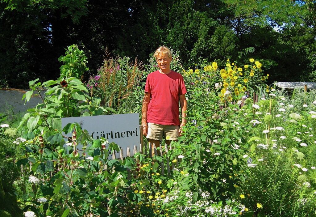 Der Freiburger Ewald Hügin widmet sich nun in Munzingen statt in ...
