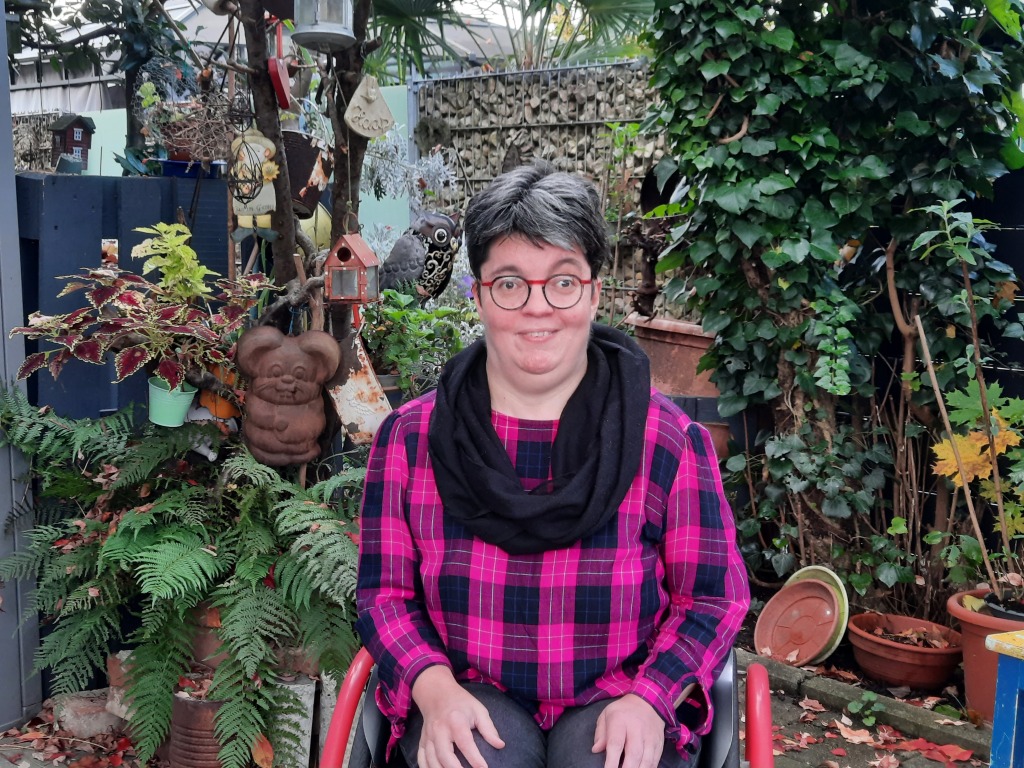 Als ehrenamtliche Inklusionsberaterin gibt Alexandra Haas wichtige ...