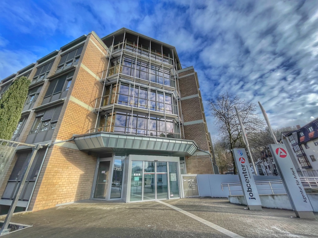 Die Lage auf dem Arbeitsmarkt der Region Lörrach/Waldshut bleibt angespannt - Kreis Lörrach ...