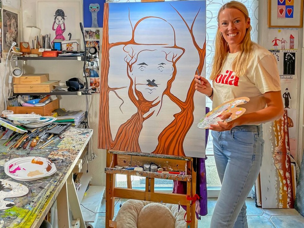 Charlie Chaplins Enkelin Laura Chaplin zeigt in Grafenhausen ihre ...