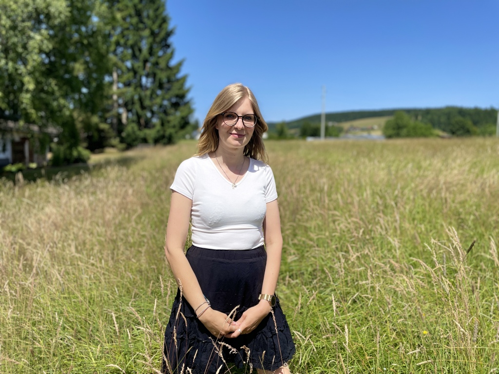 "Es war nicht geteilte Liebe – es war noch mehr": Autorin Anna Volk über die Poesie des ...