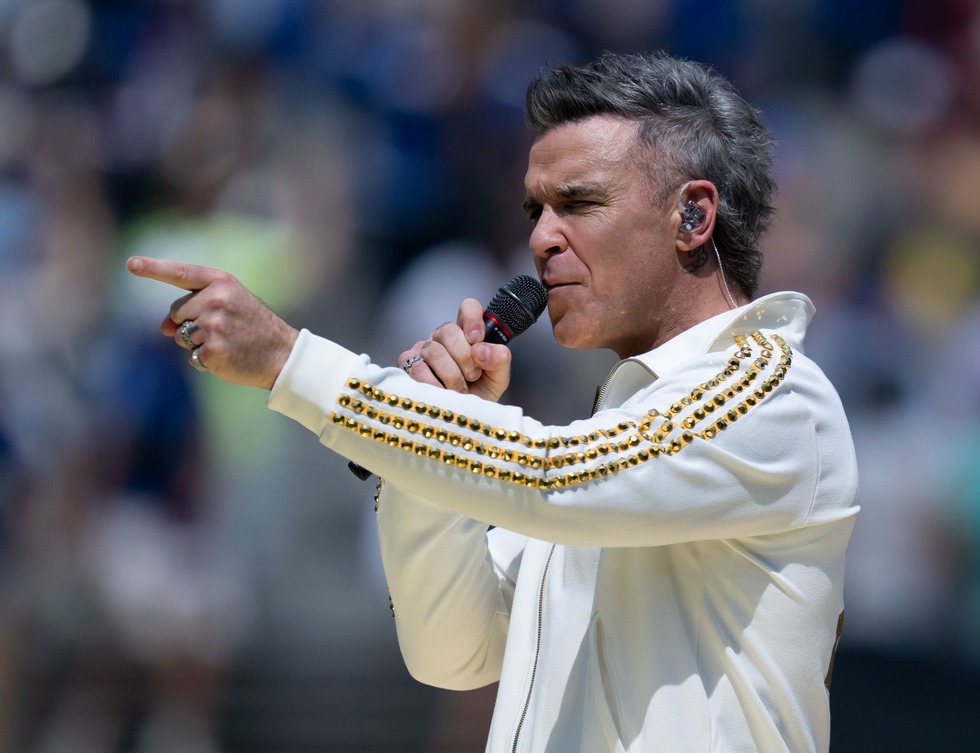 Robbie Williams überrascht mit früher Album-Veröffentlichung ...
